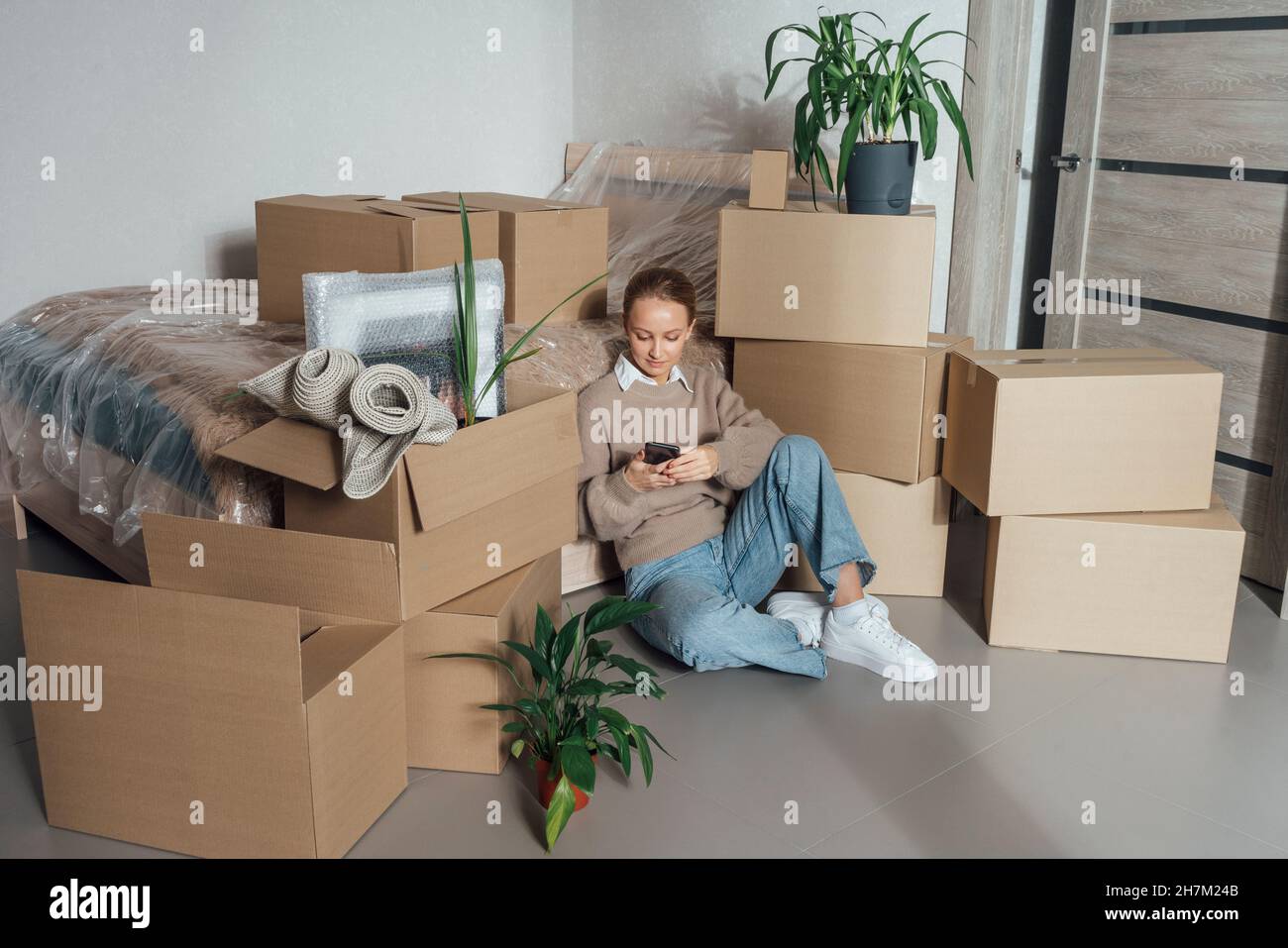 Resting boxes hi-res stock photography and images - Alamy