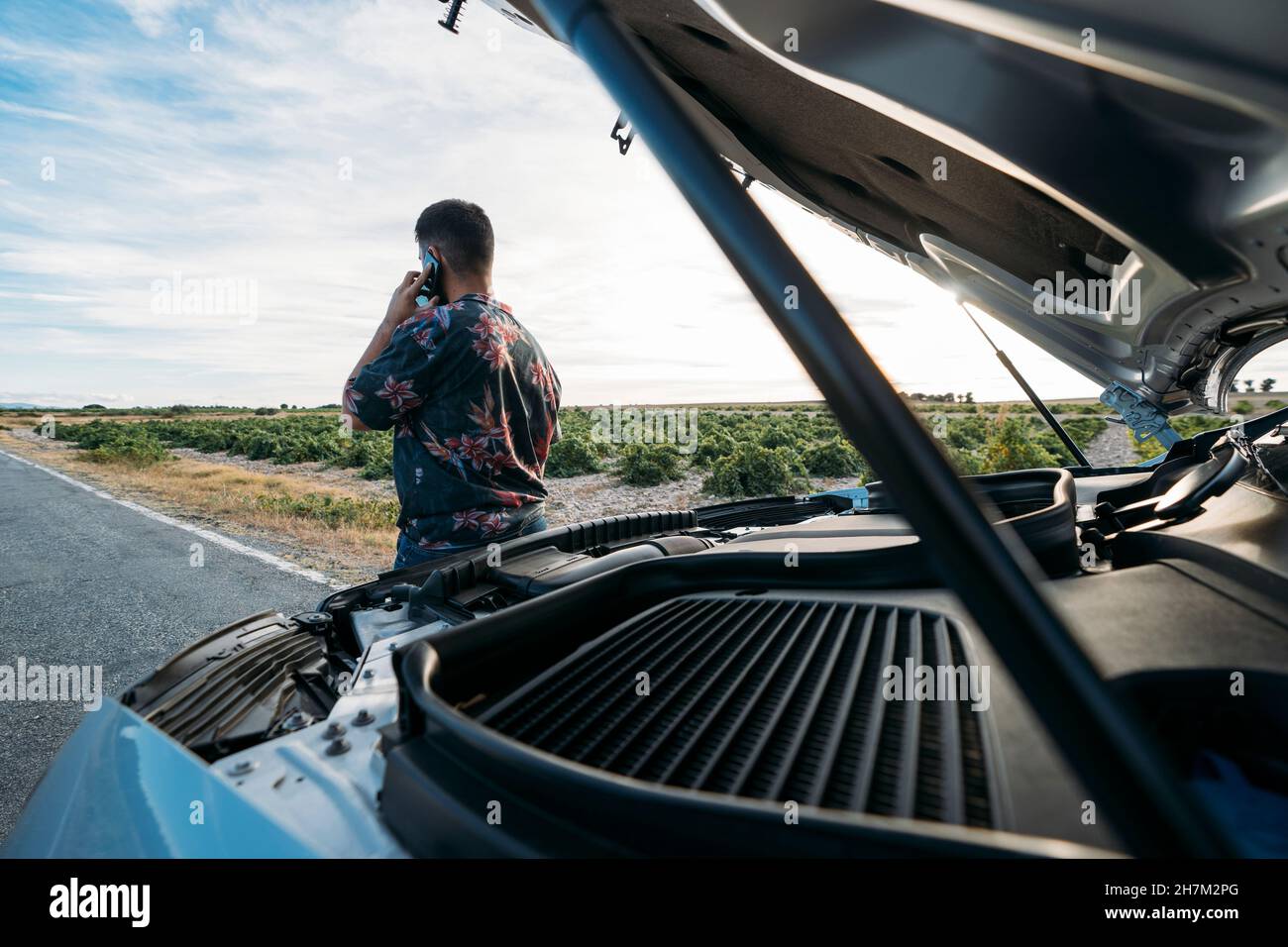 Breakdown car hi-res stock photography and images - Alamy