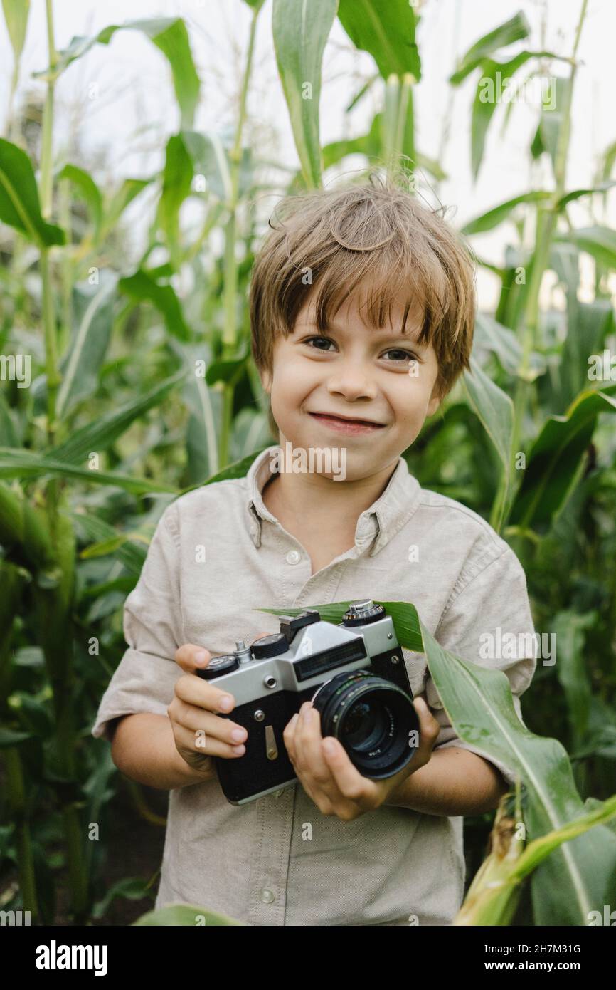 Boy camera hi-res stock photography and images - Alamy