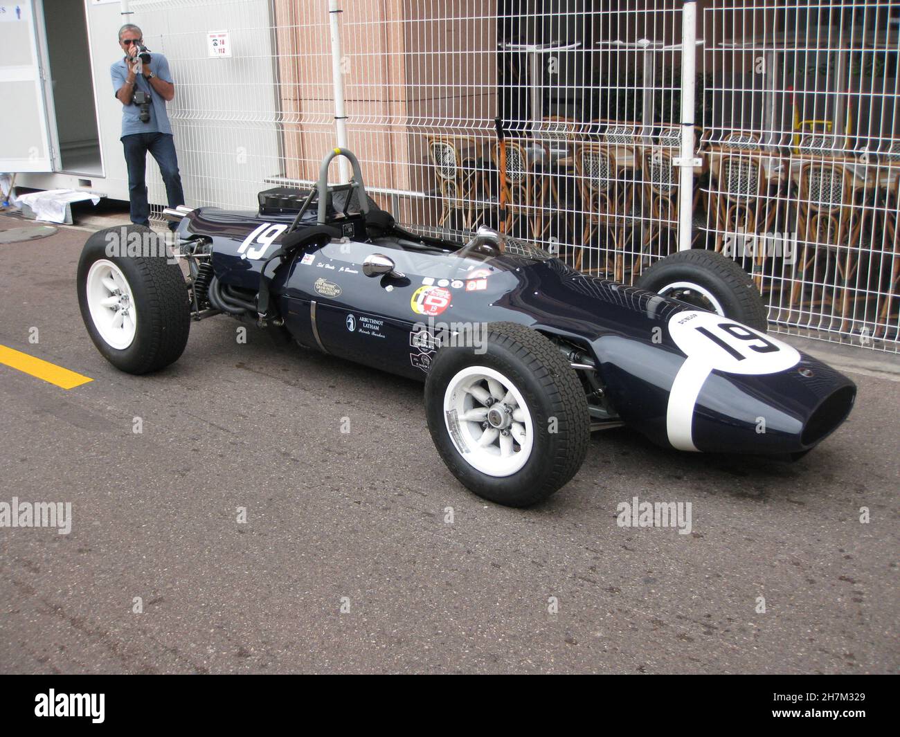 Sydney Hoole's 1963 F1 Cooper Climax T66, on the dummy grid at the 8th ...