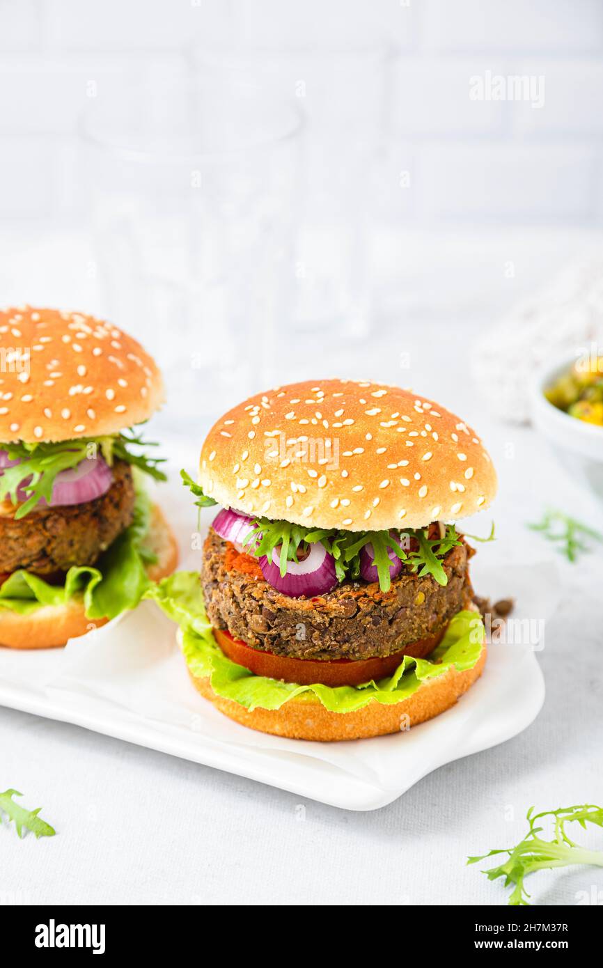 Rice roll fresh vegetable hi-res stock photography and images - Alamy