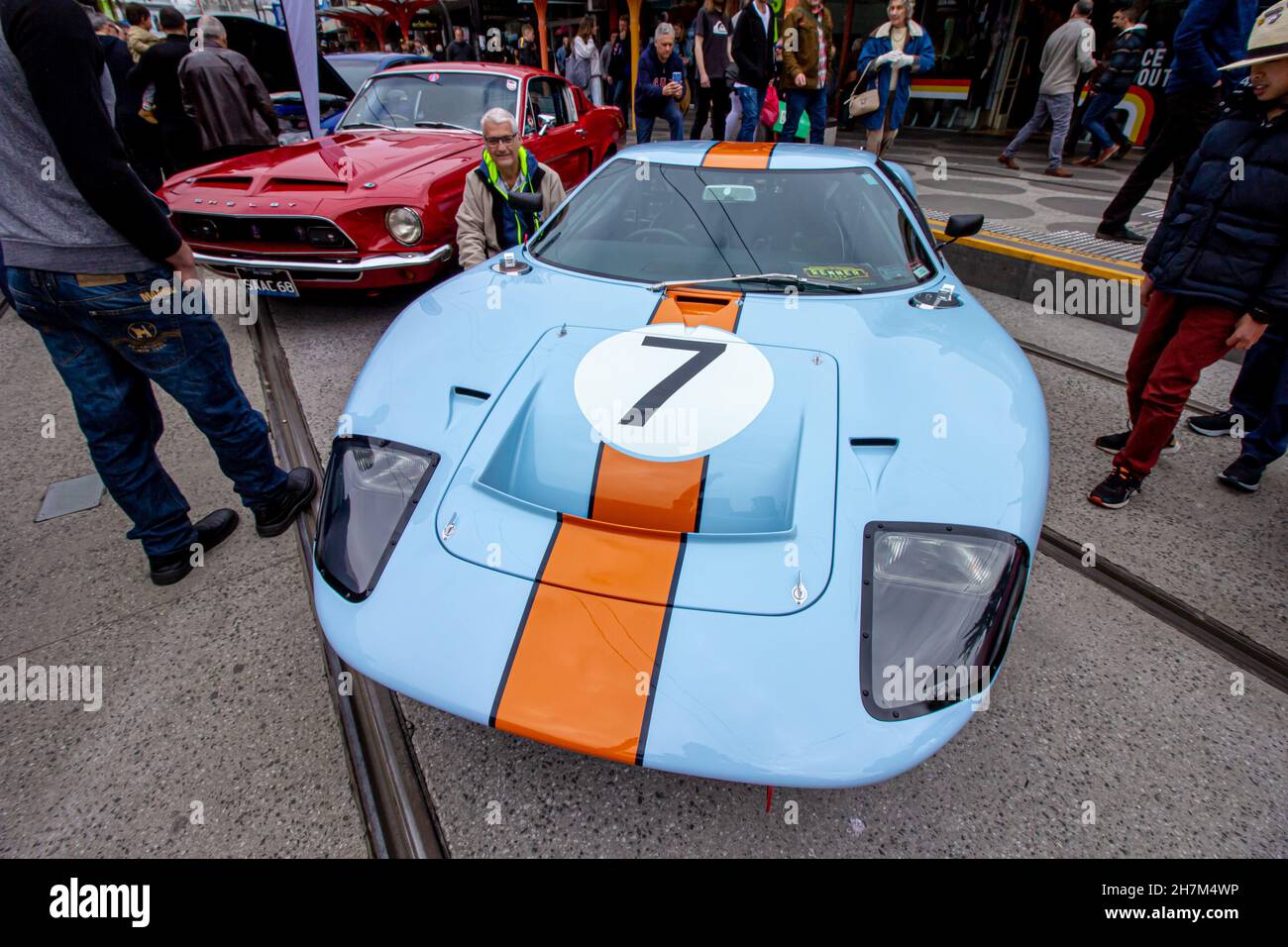 Ford gt40 racing car hi-res stock photography and images - Alamy