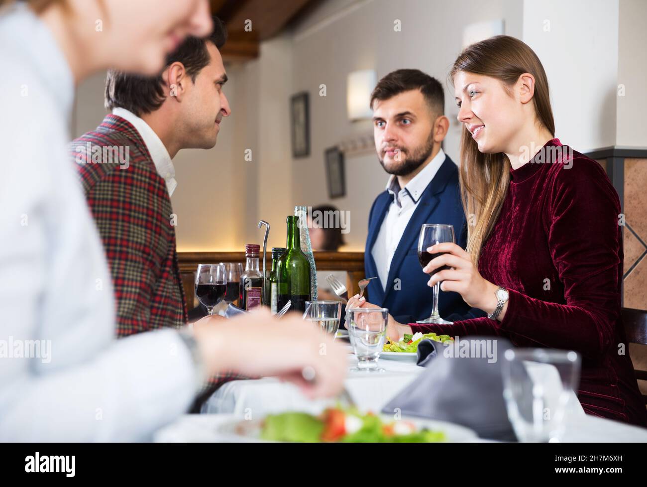 Men rest in dining hi-res stock photography and images - Alamy