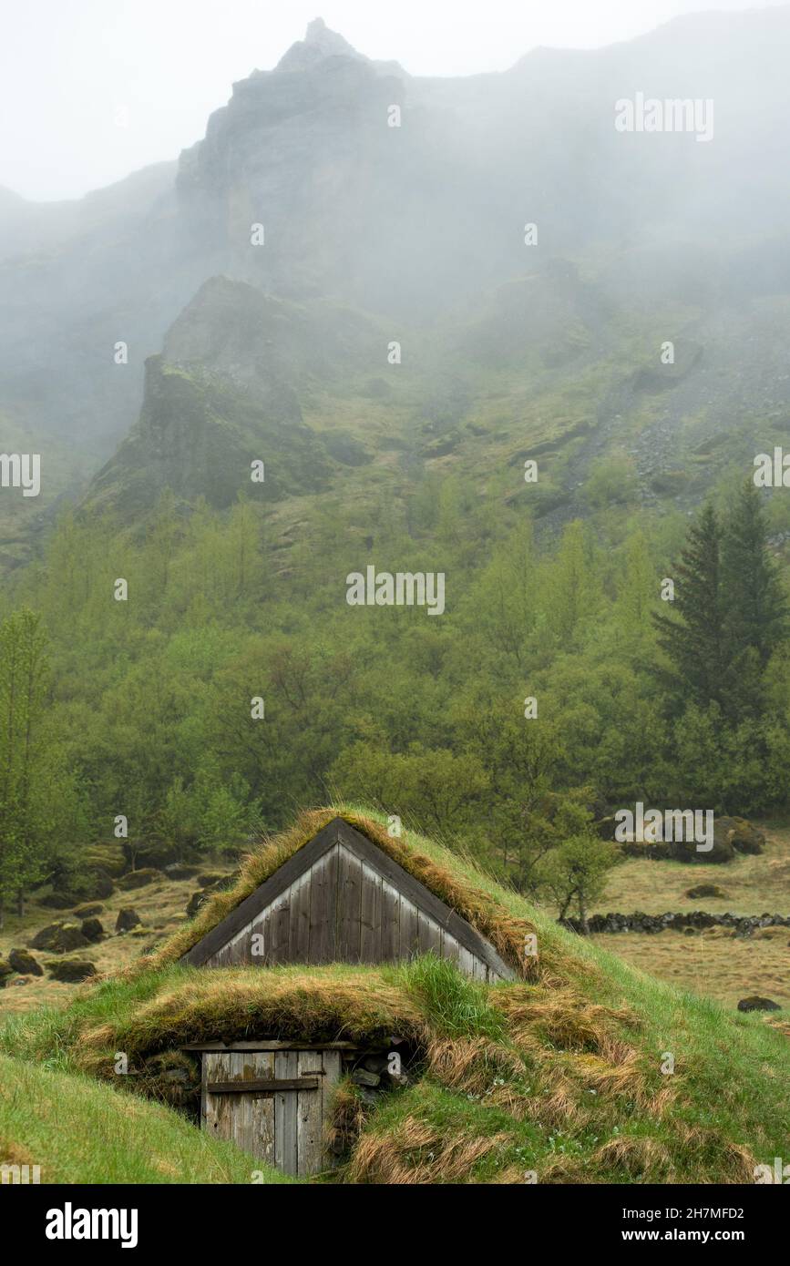 Abandoned historic turf house farm buildings in Nupsstadur, Iceland ...