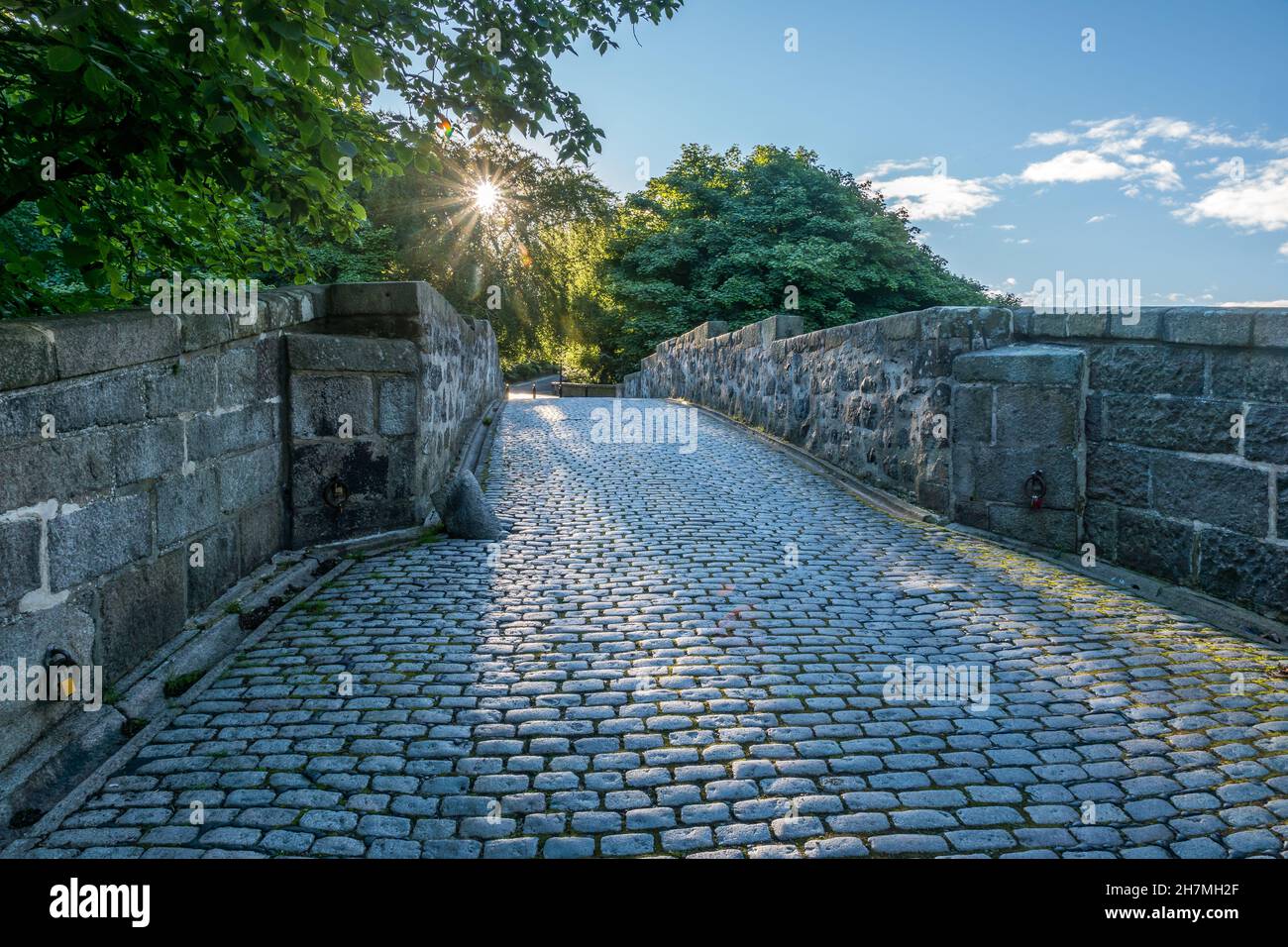 Historic aberdeen bridge hi-res stock photography and images - Alamy