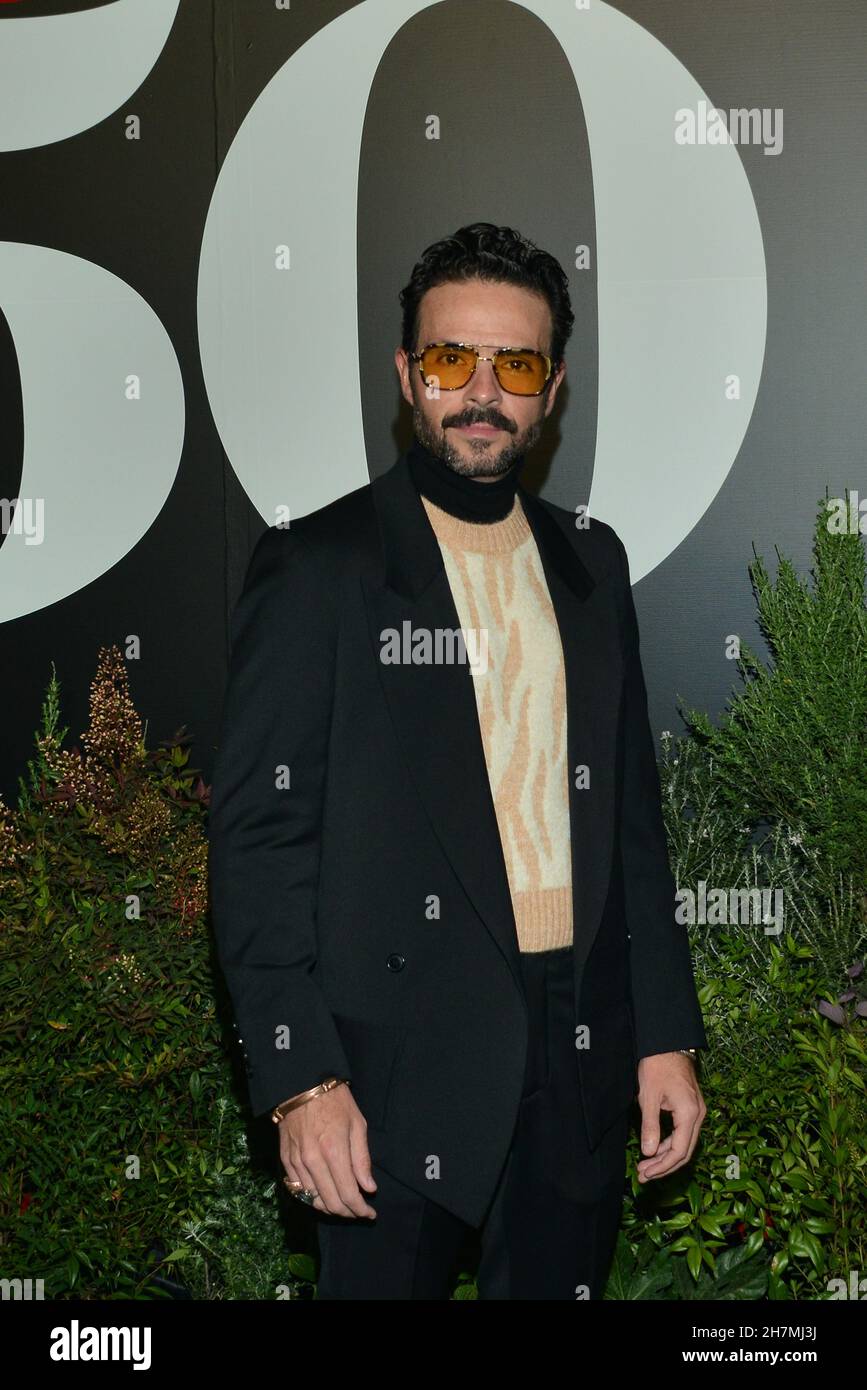 Non Exclusive: MEXICO CITY, MEXICO - NOVEMBER 23, 2021: Actor José ...