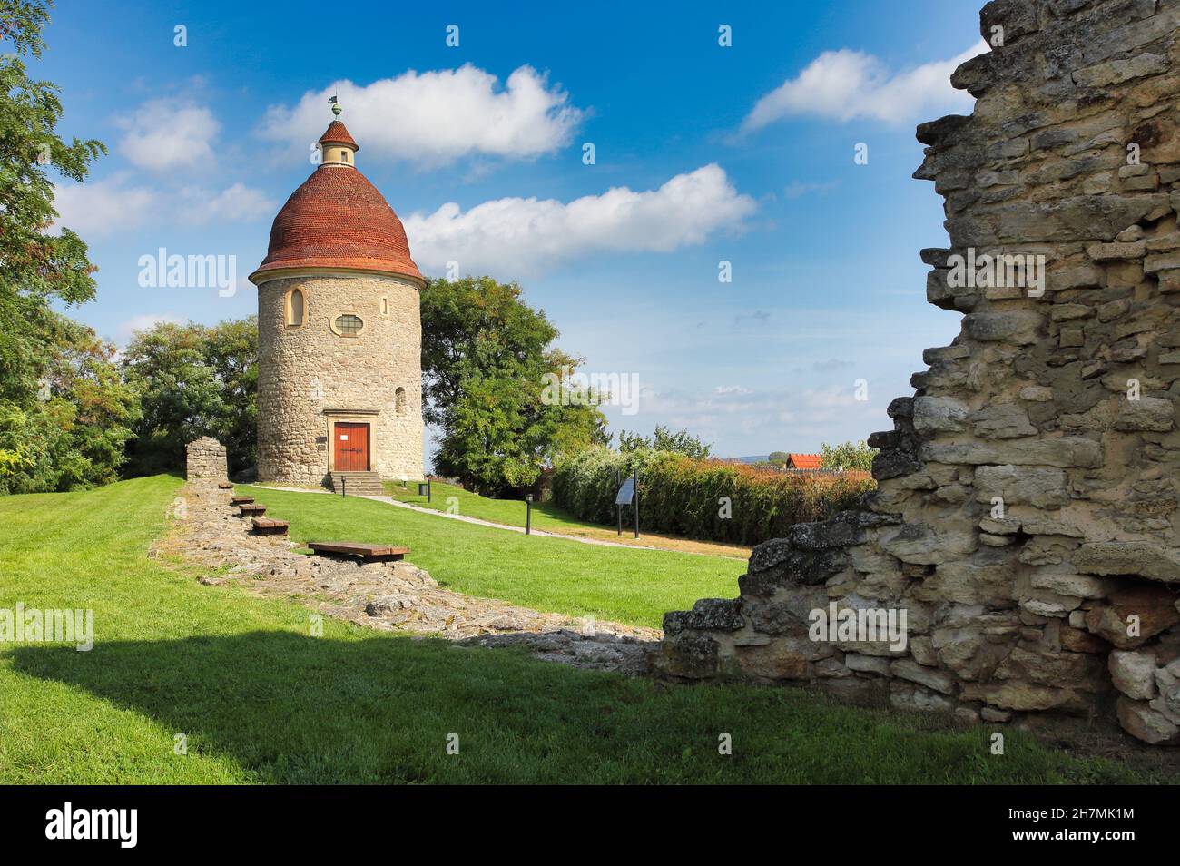 Romanesque rotunda hi-res stock photography and images - Alamy