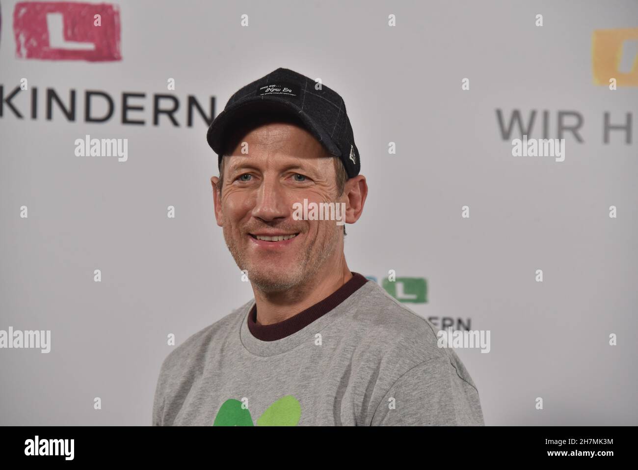 18 November 2021, North Rhine-Westphalia, Hürth: Actor Wotan Wilke ...