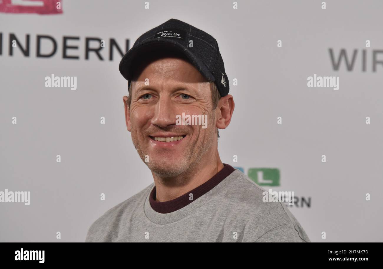 18 November 2021, North Rhine-Westphalia, Hürth: Actor Wotan Wilke ...