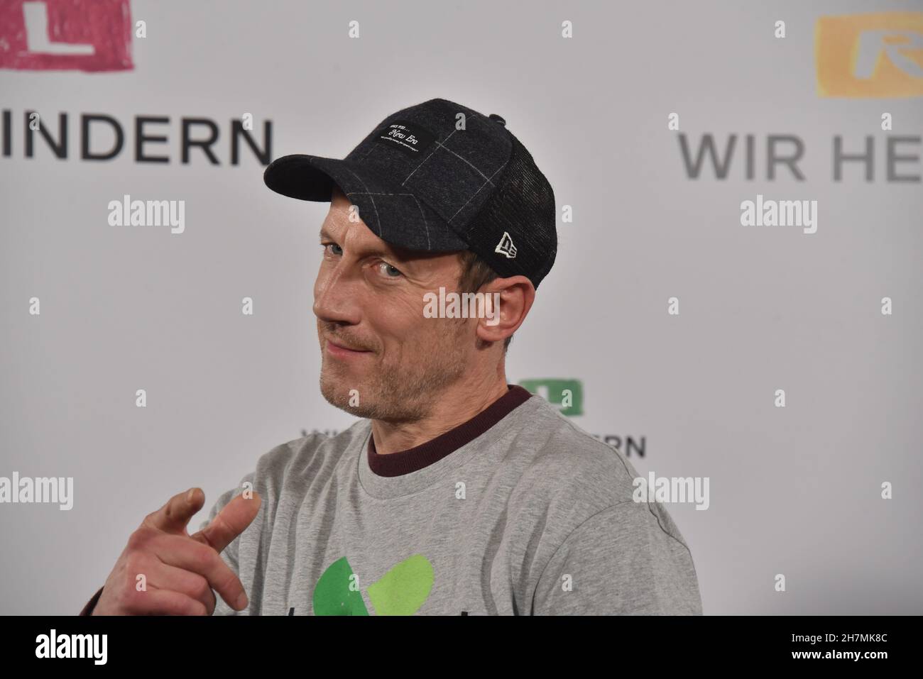 18 November 2021, North Rhine-Westphalia, Hürth: Actor Wotan Wilke ...