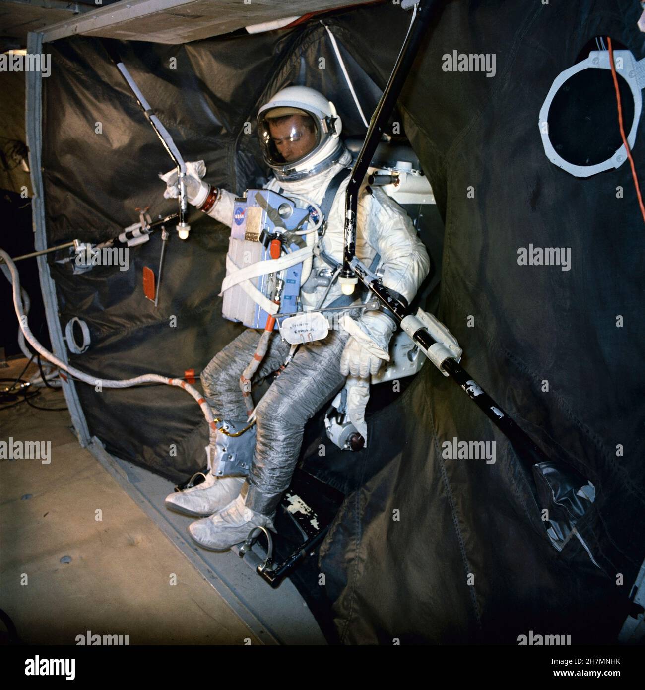 Project gemini space suit hi-res stock photography and images - Alamy