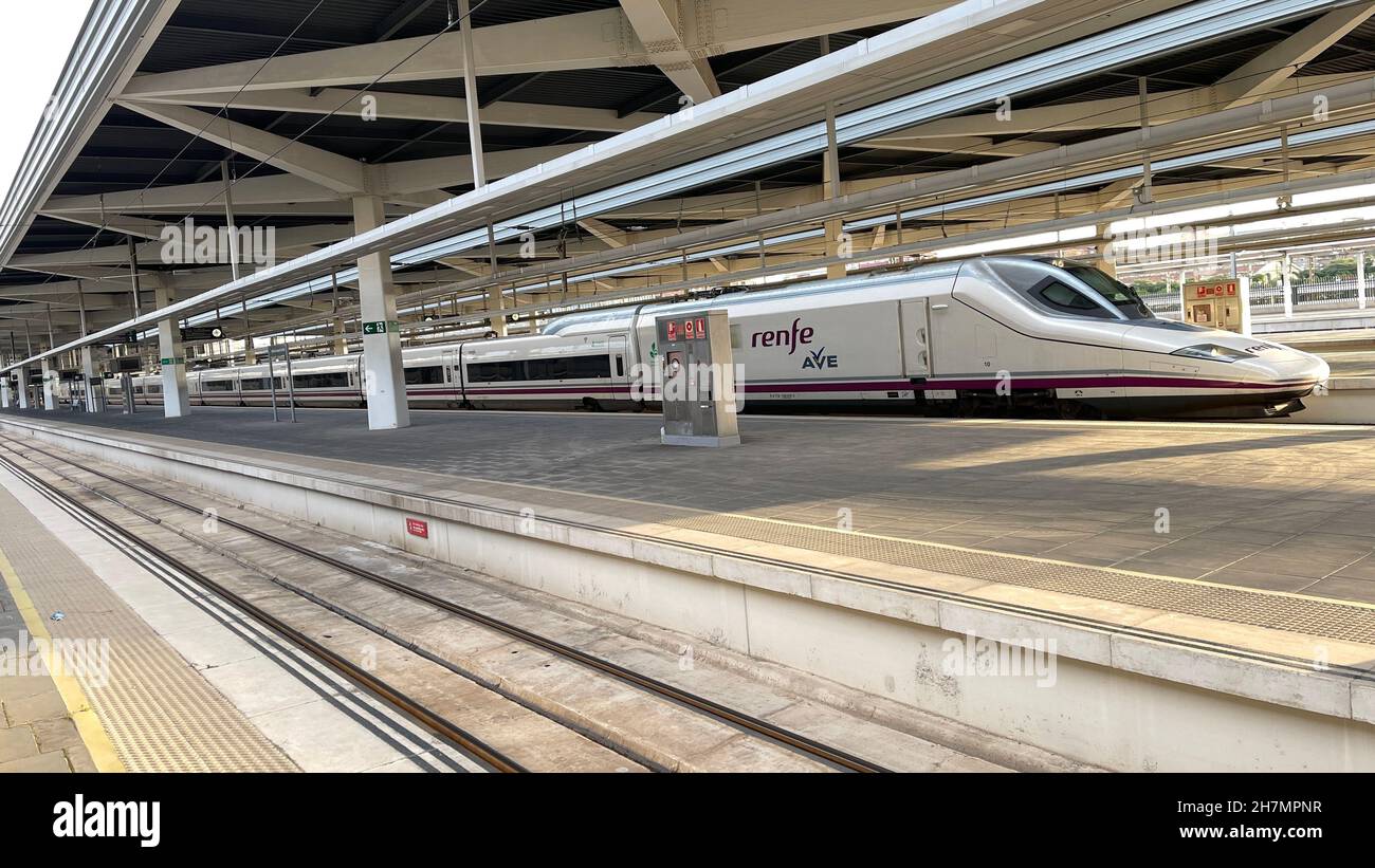 Ferrocarril atocha renfe hi-res stock photography and images - Alamy