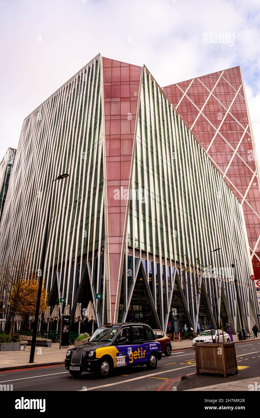 Victoria London England UK, November 21 2021, The Multi-Use Nova ...