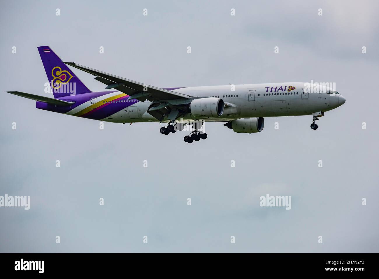 Aircraft Thai Airways Boeing 777-200 Stock Photo - Alamy