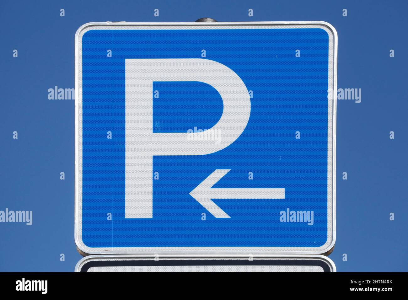 Traffic sign car park, arrow signpost, Germany Stock Photo - Alamy