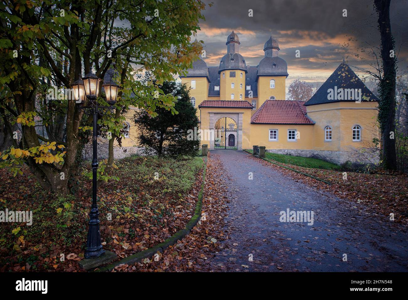 Schloss holte hi-res stock photography and images - Alamy