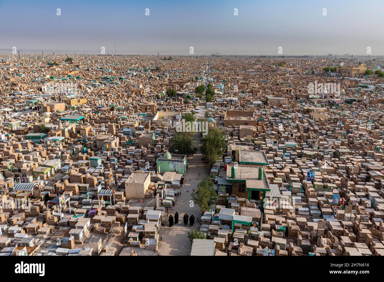 Valley of peace cemetery, iraq hi-res stock photography and images - Alamy