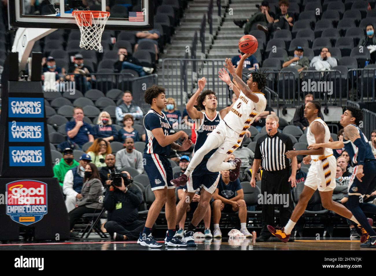 Brian taylor basketball hi-res stock photography and images - Alamy