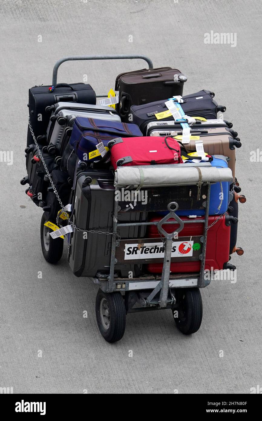 Suitcase transport hi-res stock photography and images - Alamy