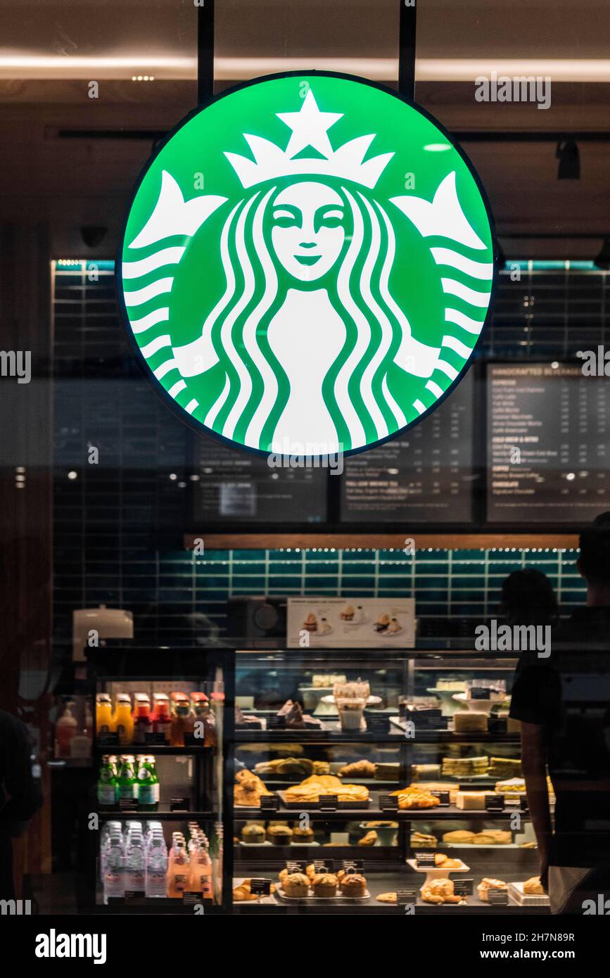 Starbucks shop window illuminated Stock Photo - Alamy Starbucks shop window illuminated Stock Photo - Alamy