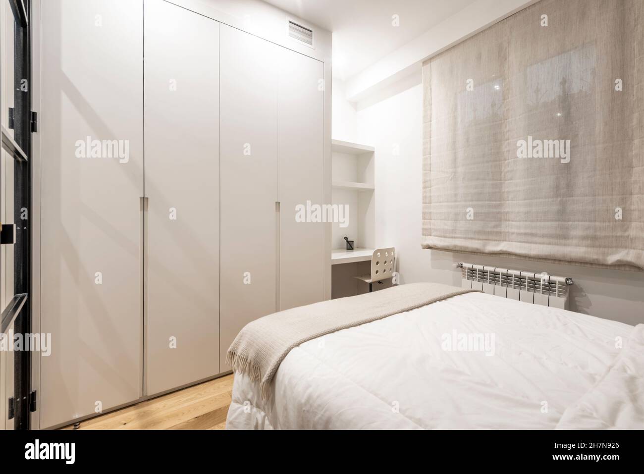 King size bed desk hi-res stock photography and images - Alamy