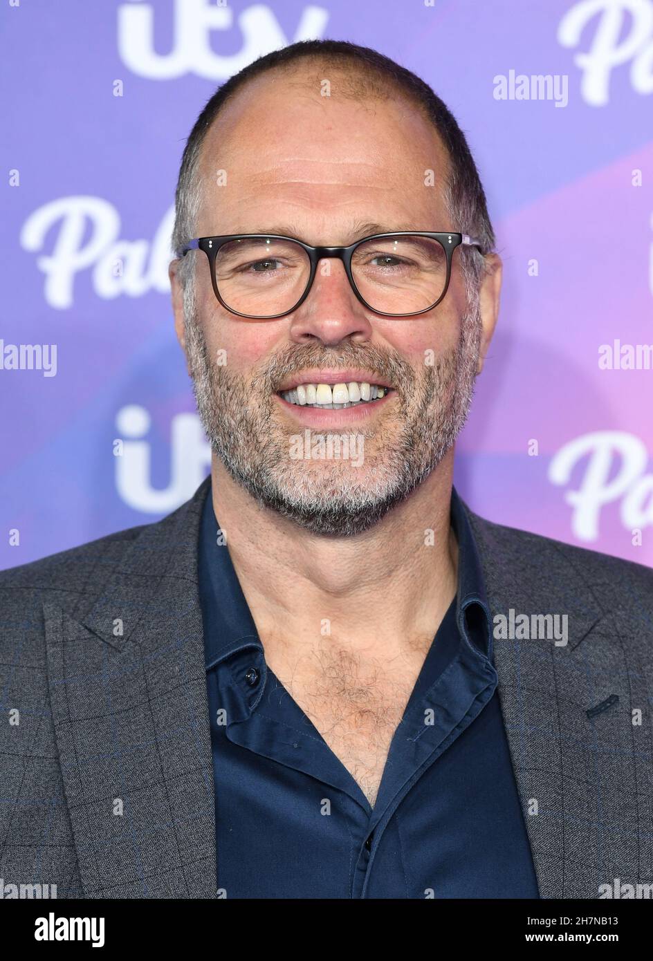 Martin bayfield hi-res stock photography and images - Alamy