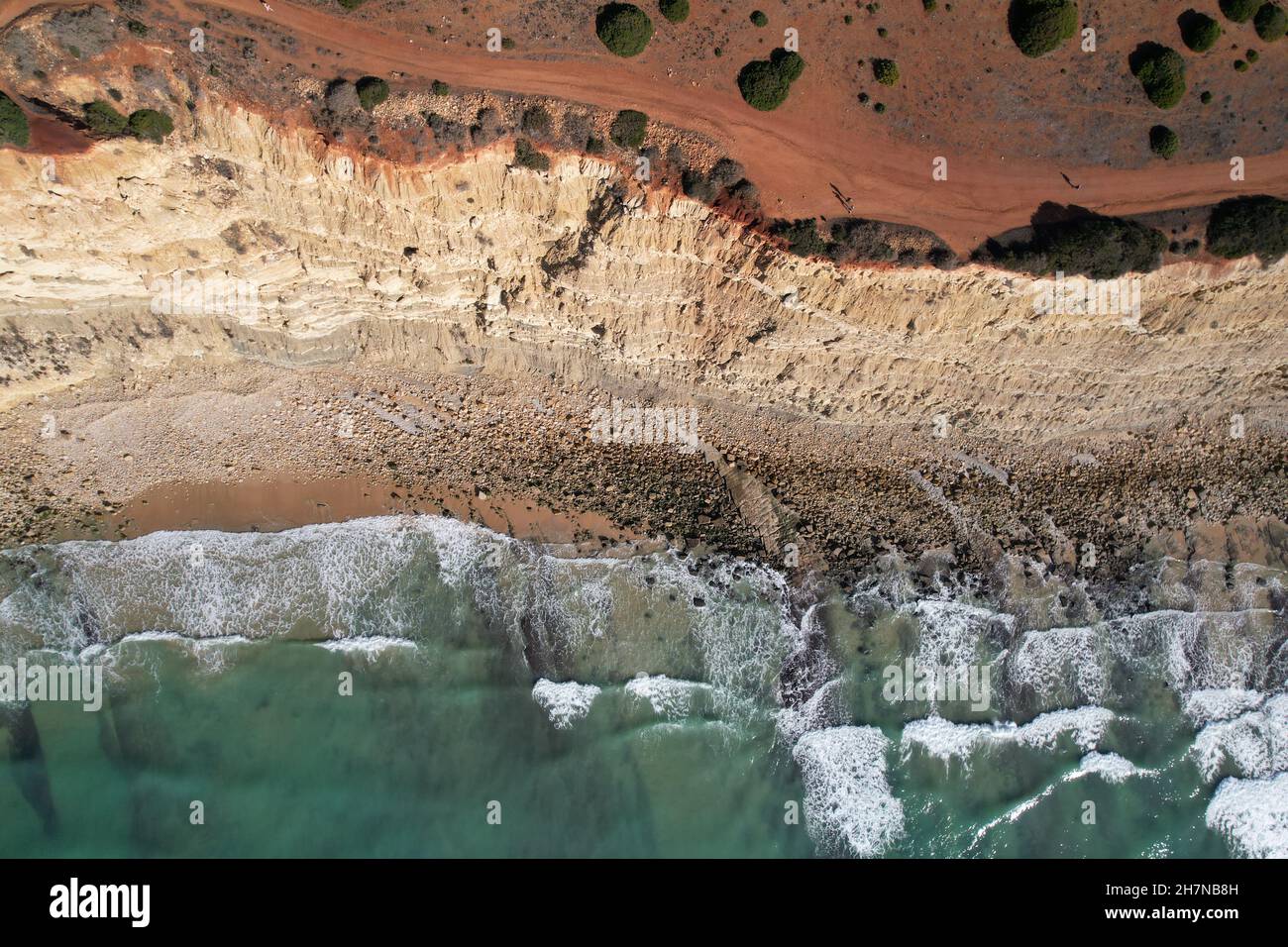 Beach and waves from top view. Turquoise water background. Summer ...