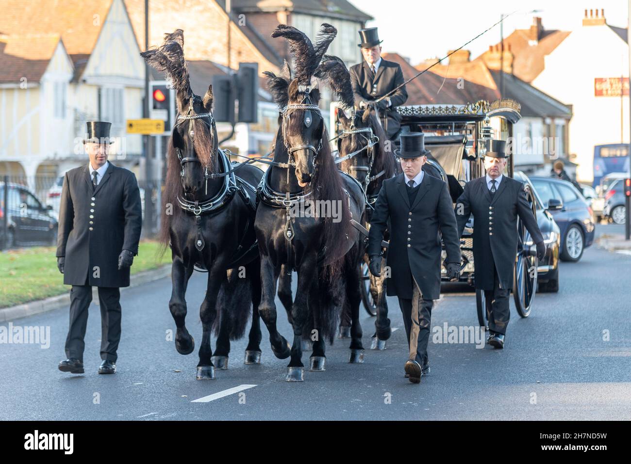 Hearse following funeral service hi-res stock photography and images ...