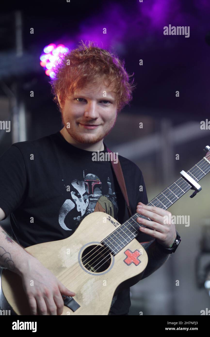 Edsheeranmusic hi-res stock photography and images - Alamy