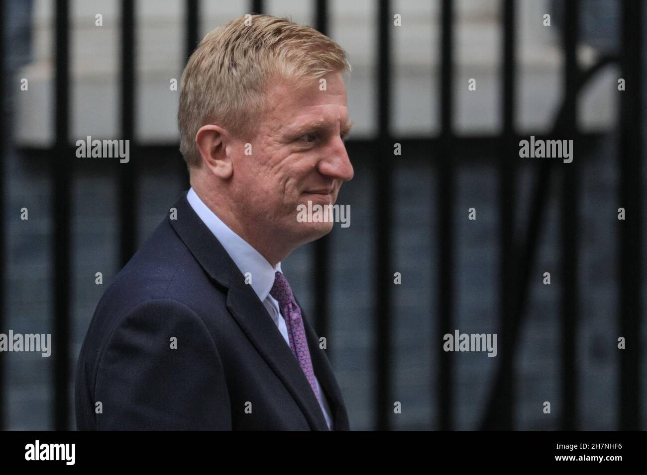 Oliver dowden co chairman of the conservative party hi-res stock ...