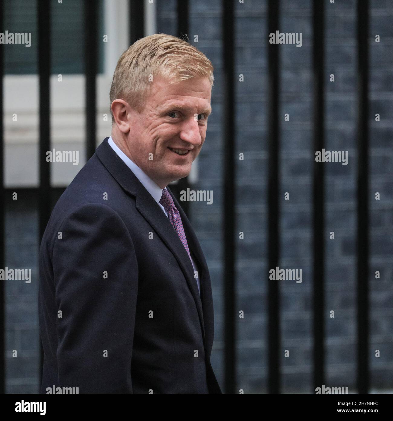 Oliver dowden co chairman of the conservative party hi-res stock ...