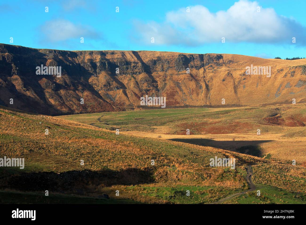 Coal slag infill hi-res stock photography and images - Alamy