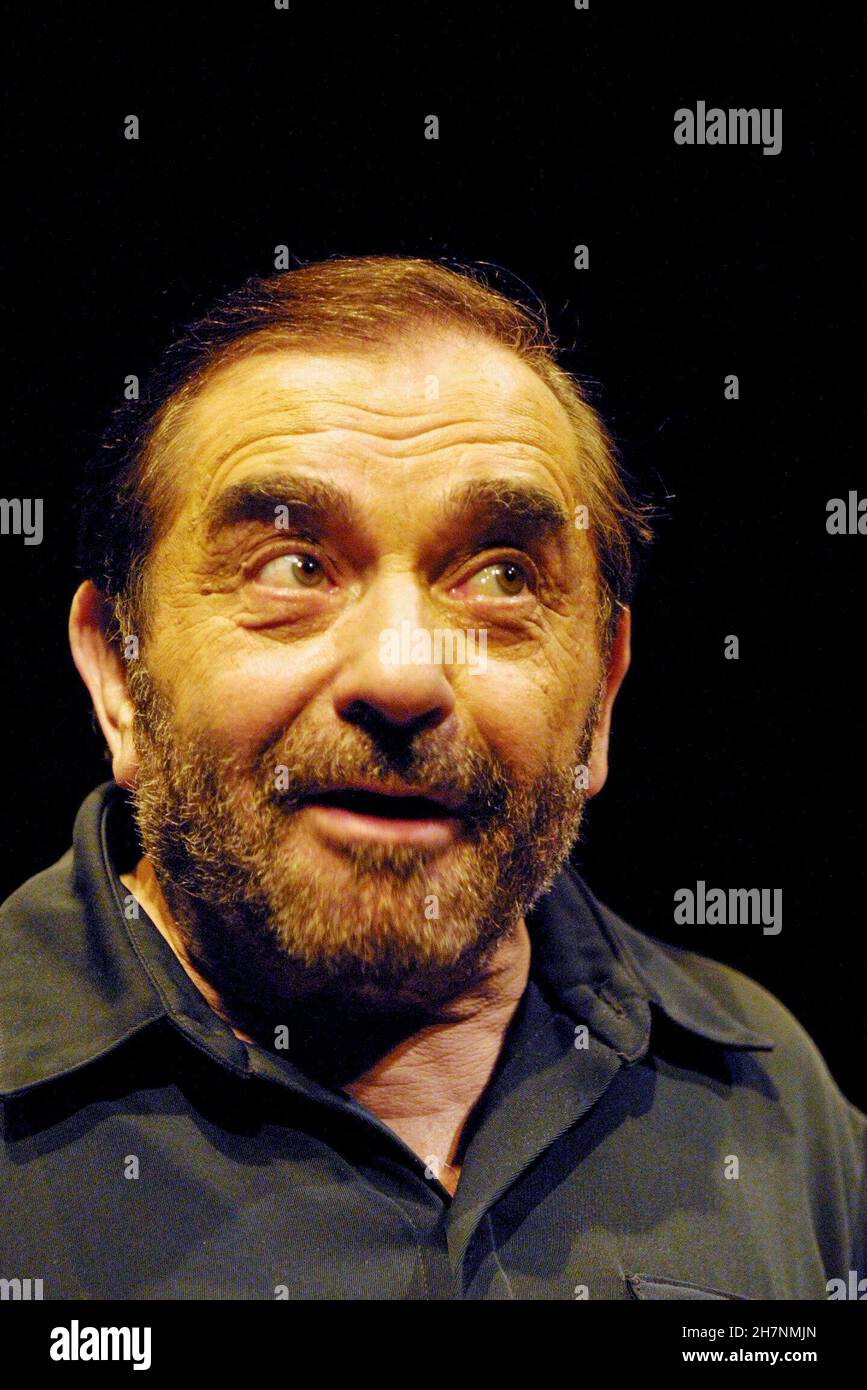 Henry woolf actor hi-res stock photography and images - Alamy