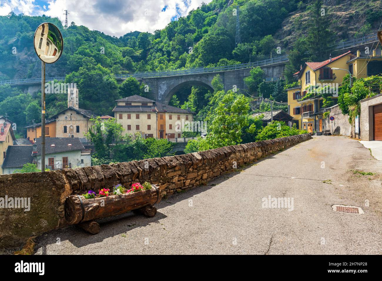 Italy france border hi-res stock photography and images - Alamy