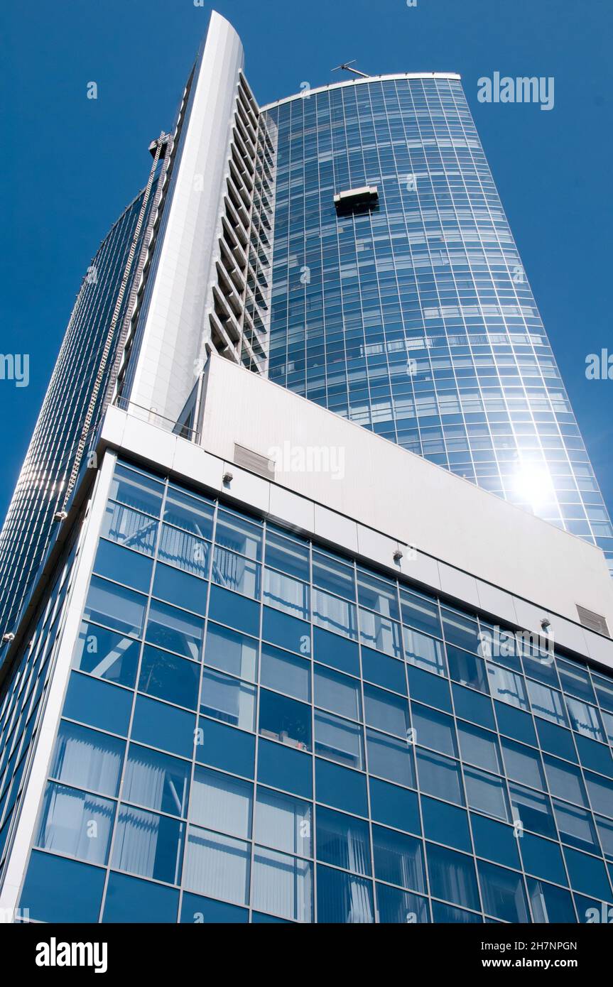 Exterior of high business center with sun reflection in the glass Stock ...
