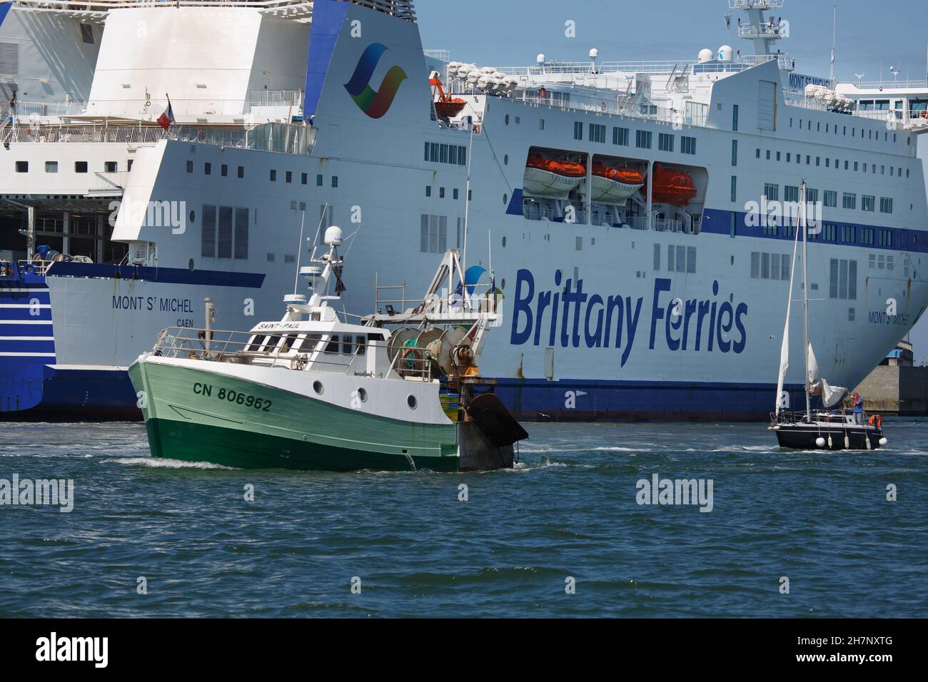 Ouistreham ferry port hi-res stock photography and images - Alamy