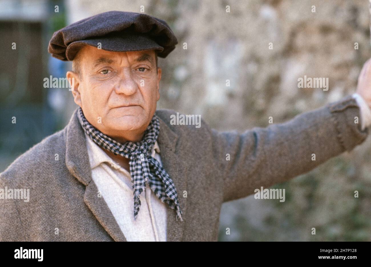 Jean Carmet on the set of the French TV series "Bouvard et Pécuchet ...