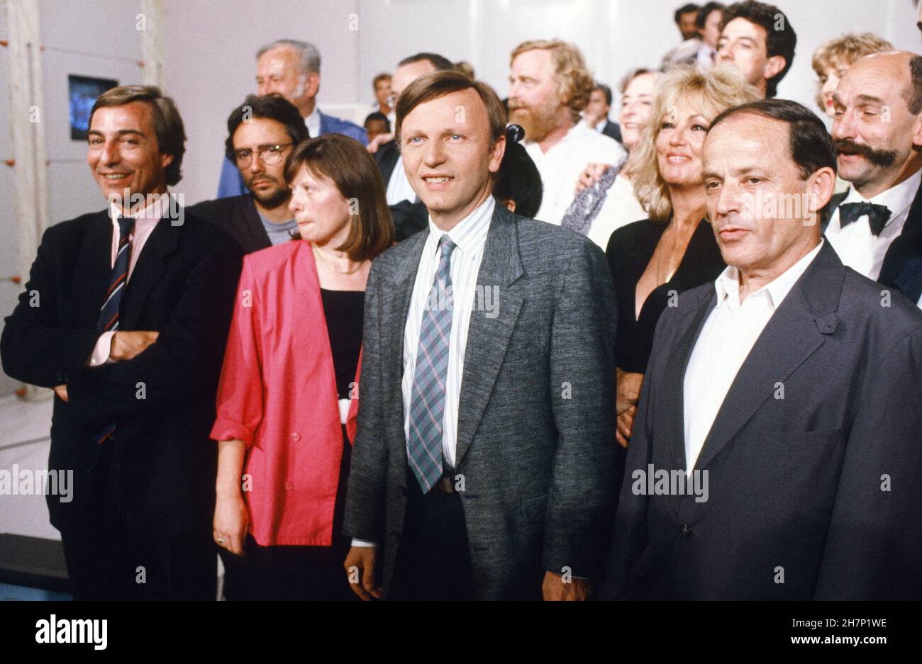 Antoine Waechter on the set of the political TV show "L'heure de vérité ...