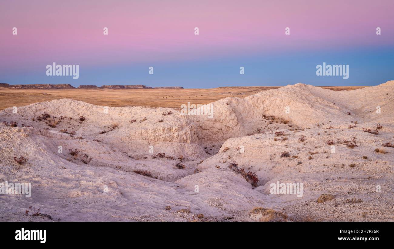 dusk over badlands and prairie in Colorado - Pawnee National Grassland ...