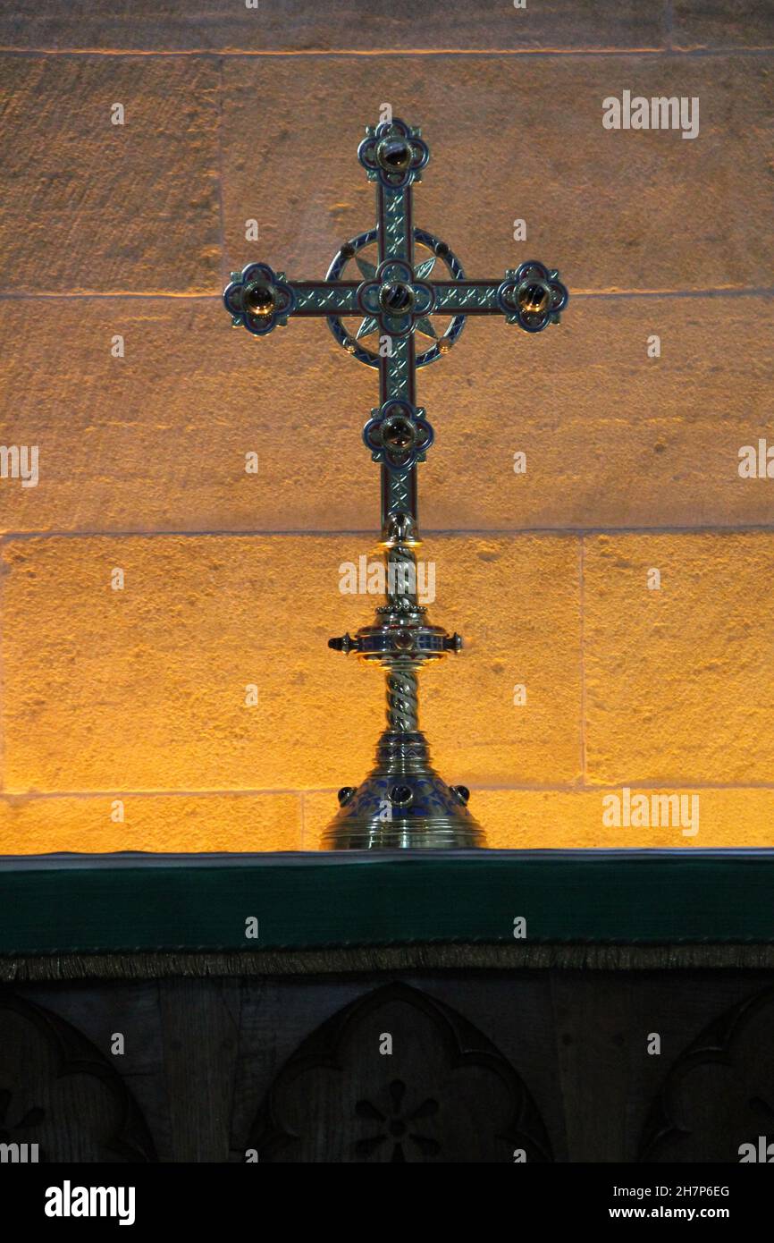 Silver altar cross hi-res stock photography and images - Alamy