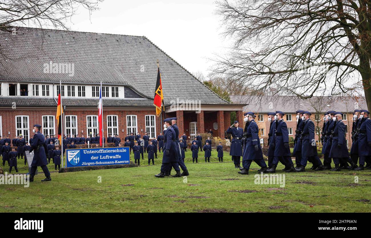 Appen, Germany. 24th Nov, 2021. An honorary formation of the German Air ...