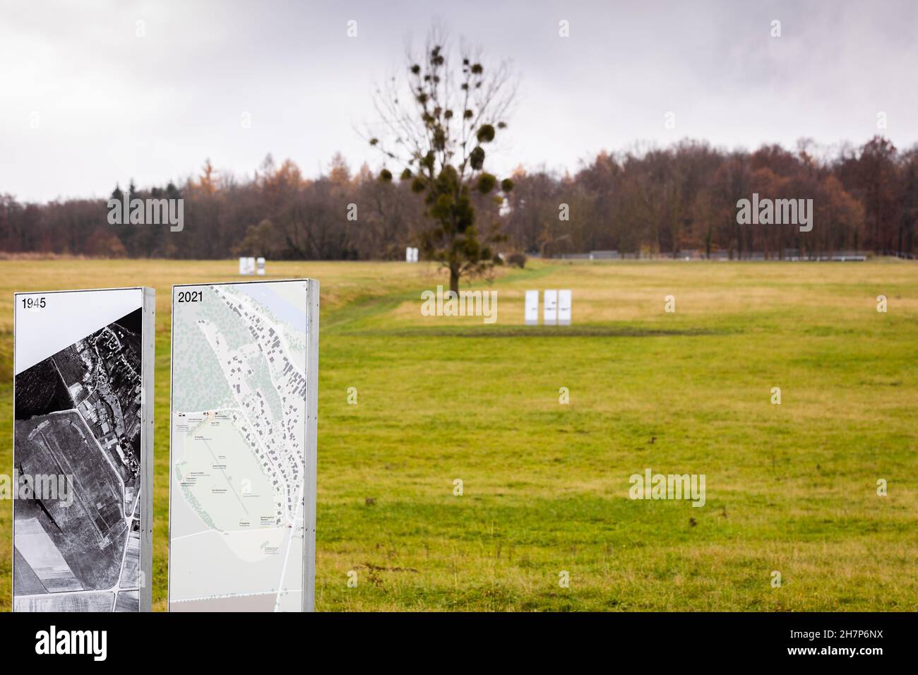 Emmerthal, Germany. 24th Nov, 2021. Information boards stand at the new ...