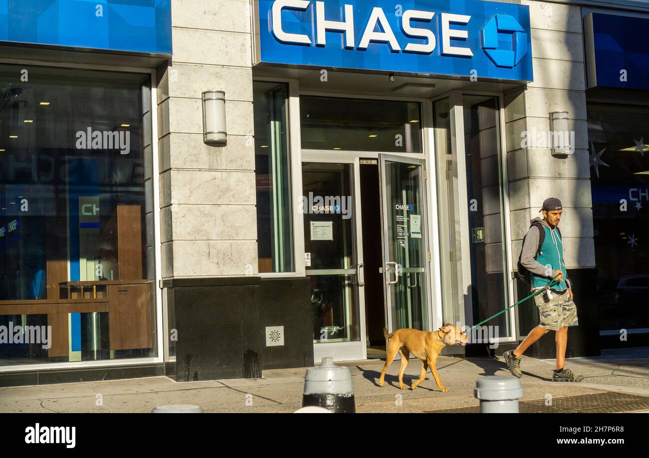 A branch of JP Morgan Chase bank in New York on Thursday, November 18 ...