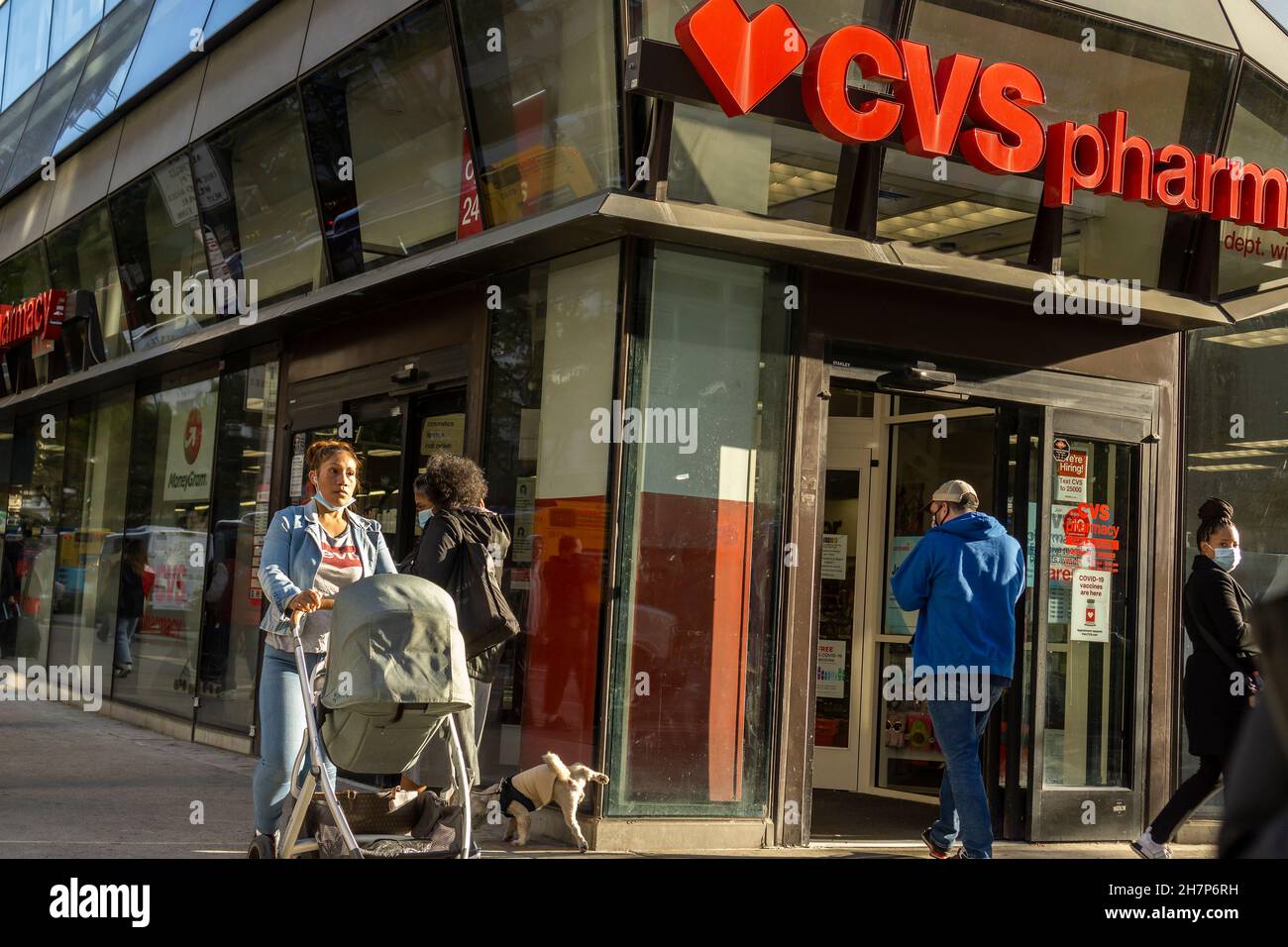 Cvs pharmacy storefront hi-res stock photography and images - Alamy