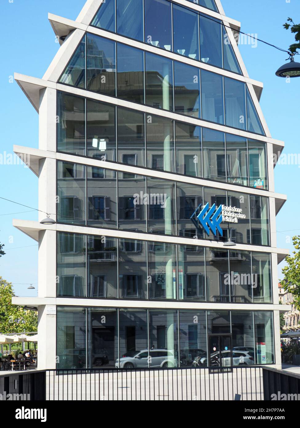 MILAN, ITALY - Sep 06, 2021: A vertical shot of A Microsoft office with ...