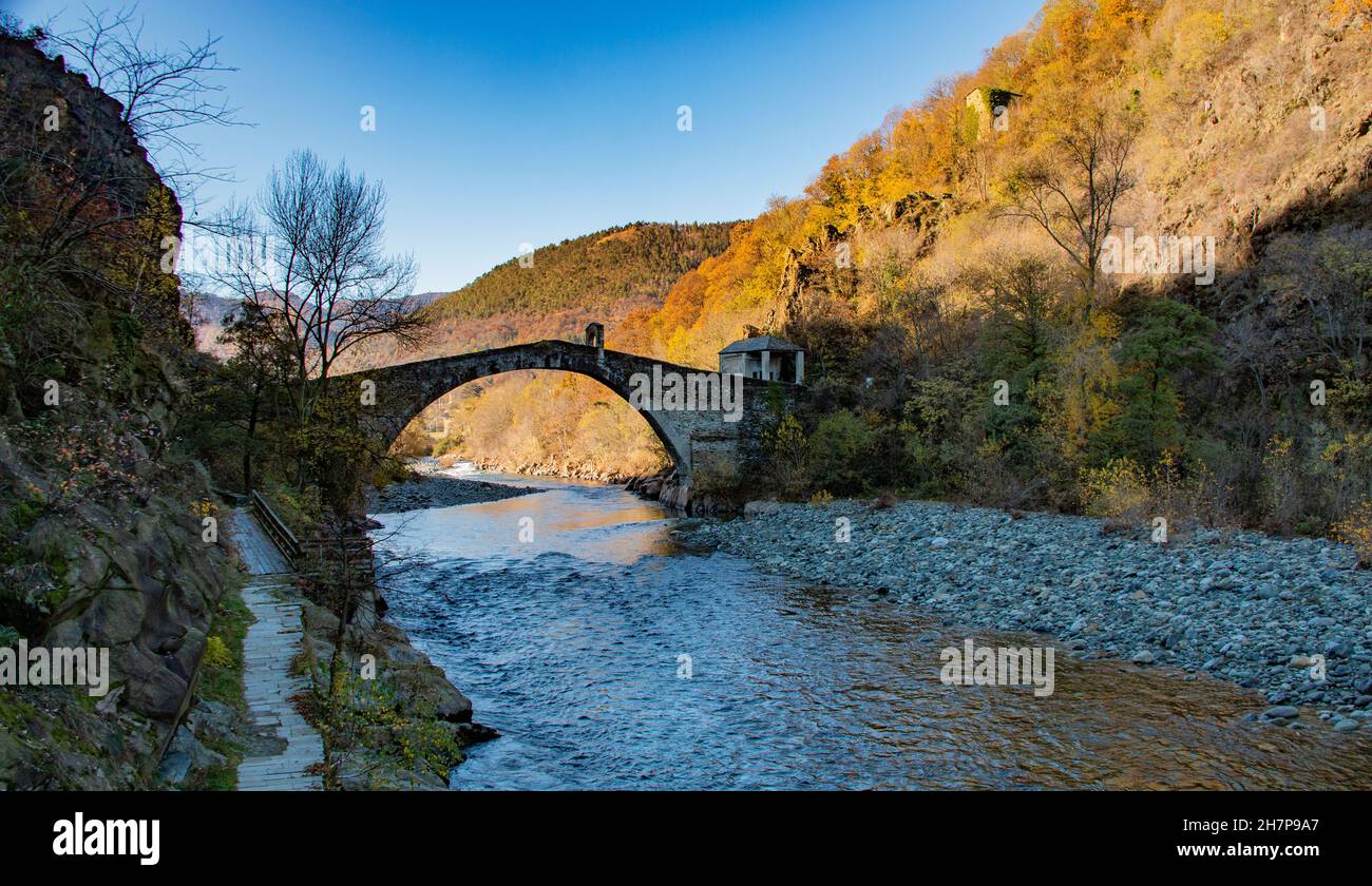 Precipitous walls hi-res stock photography and images - Alamy