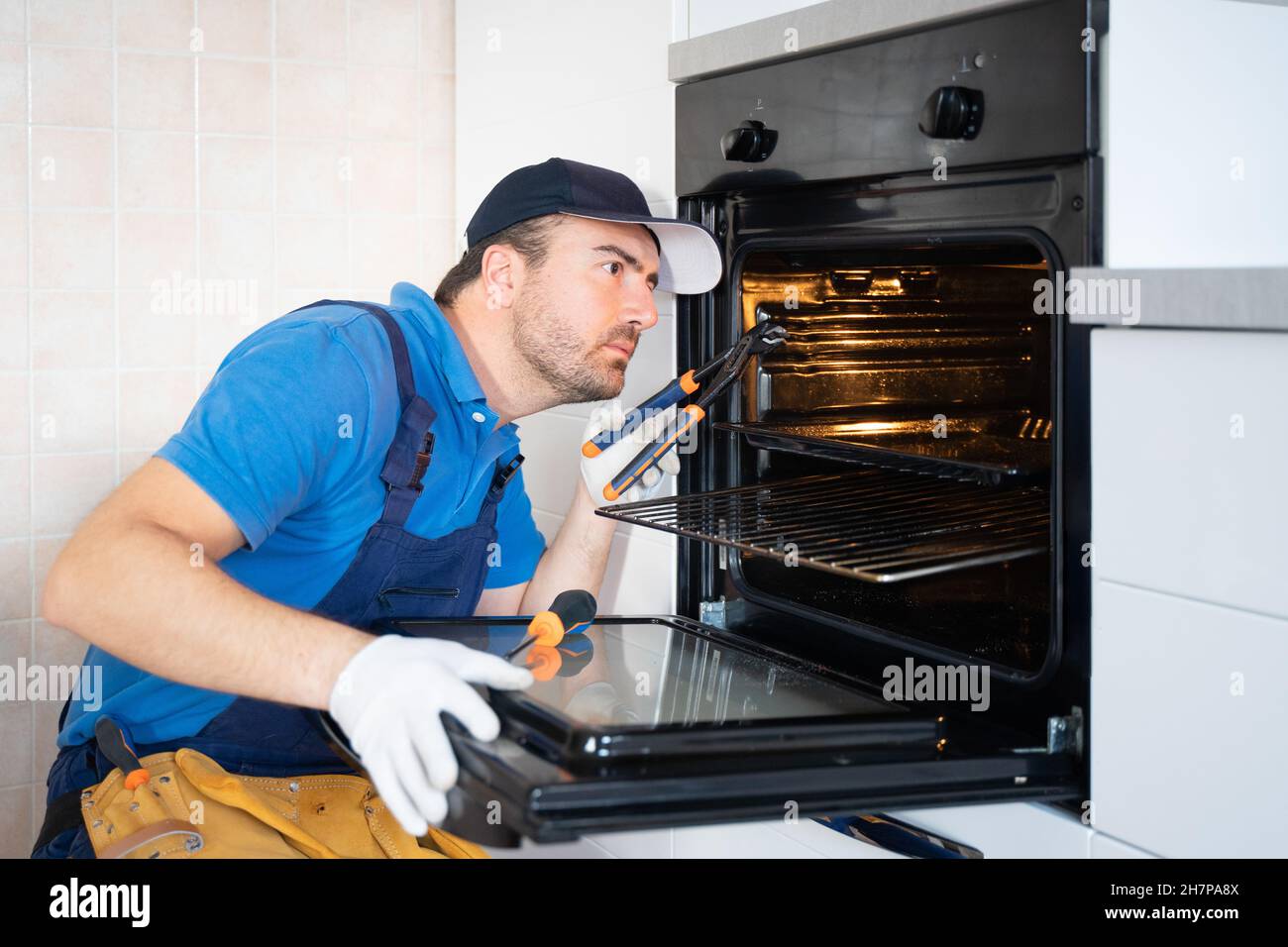 Kitchen problem hi-res stock photography and images - Alamy