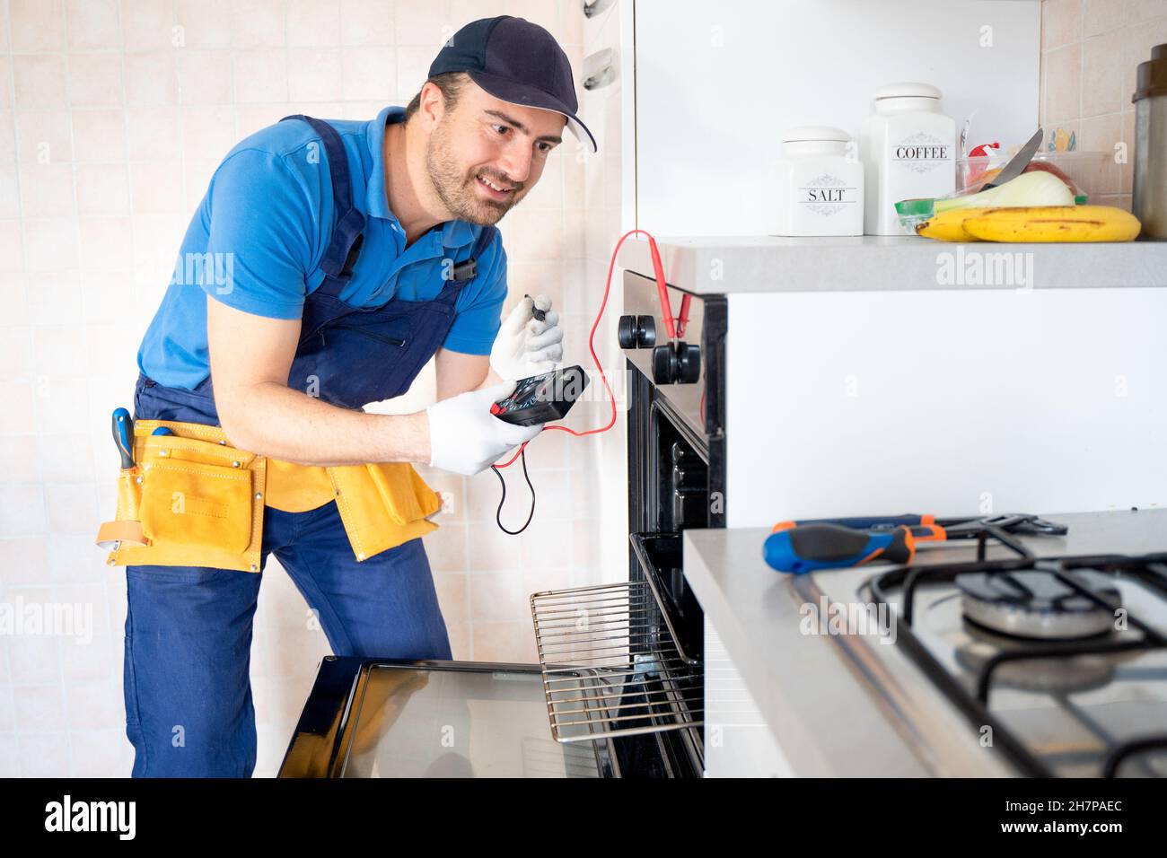 Kitchen maintenance hi-res stock photography and images - Alamy