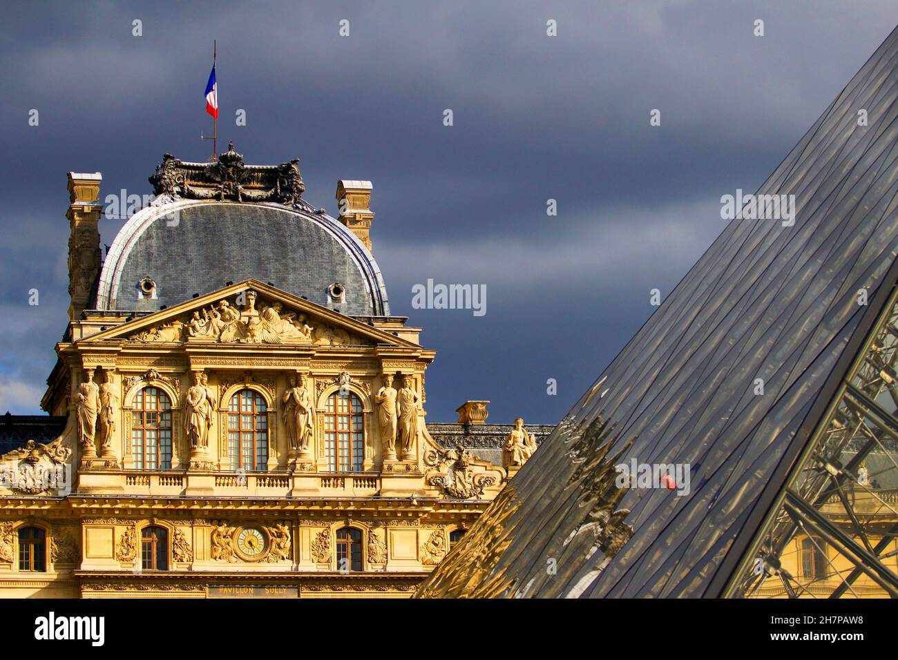 Louvre Castle and modern architecture in Paris, France Stock Photo - Alamy