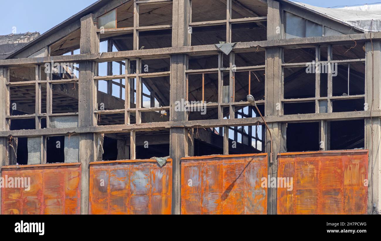 Big Factory Warehouse Building Damaged by Fire Incident Stock Photo - Alamy